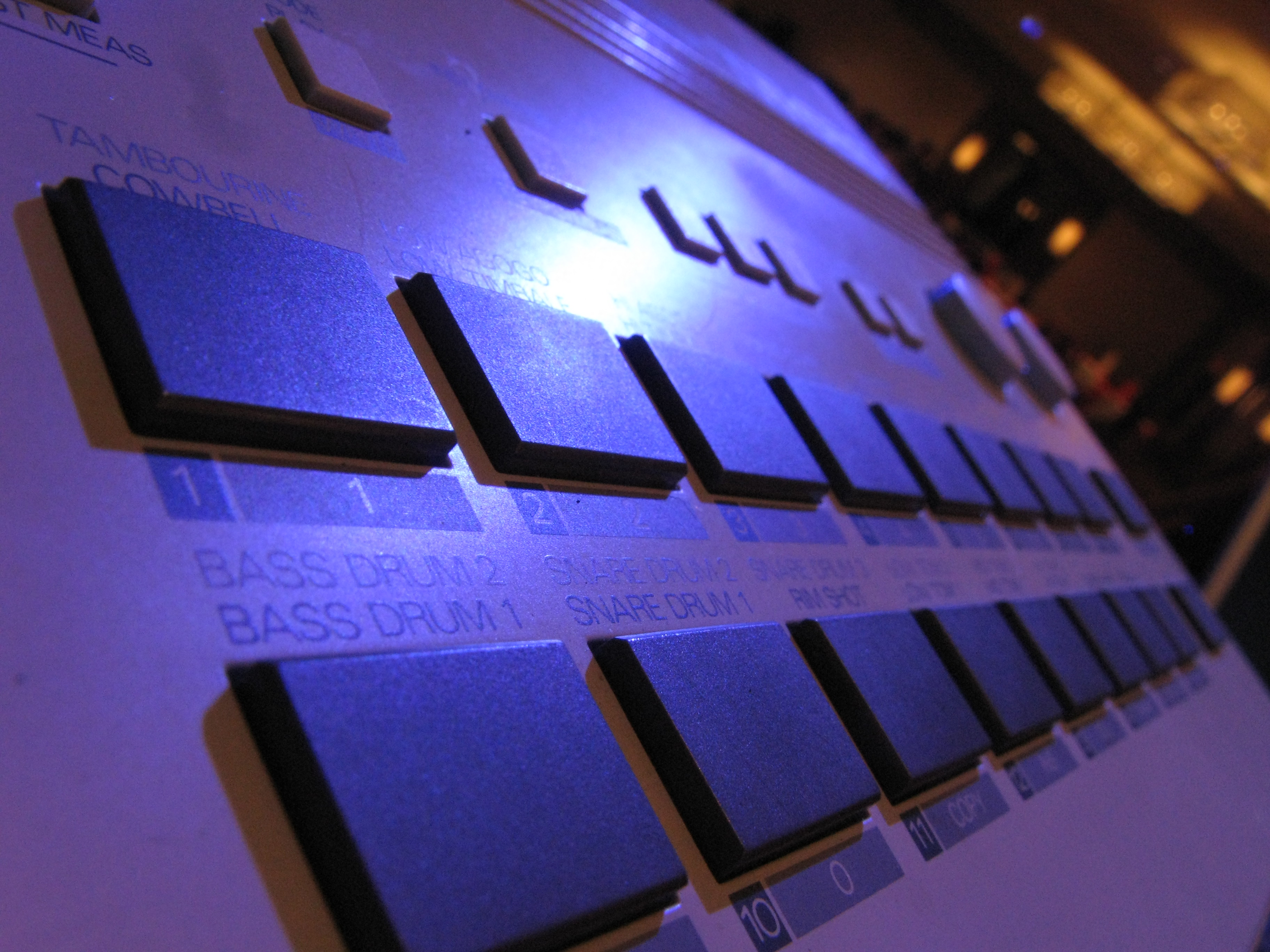 Photo of Roland TR-626 angled view